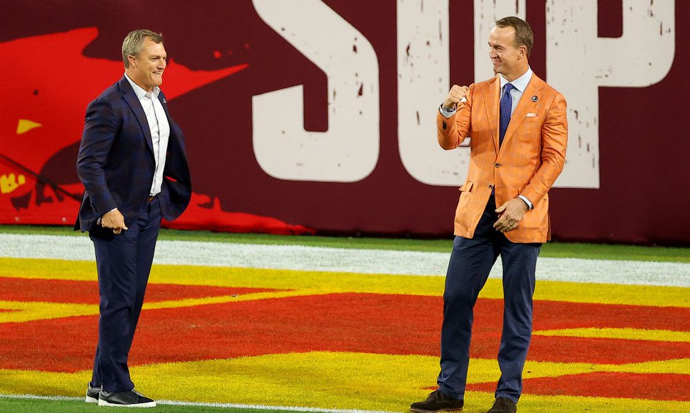 Watch Peyton Manning's unique HOF door knock from David Baker