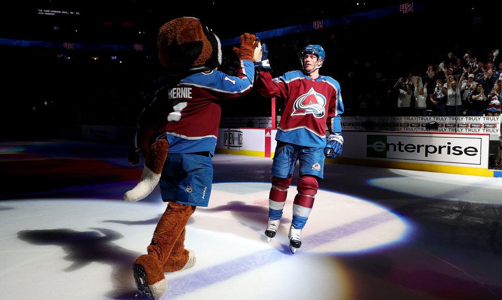 Avs defenseman Josh Manson was mic'd up for his OT goal and it's great