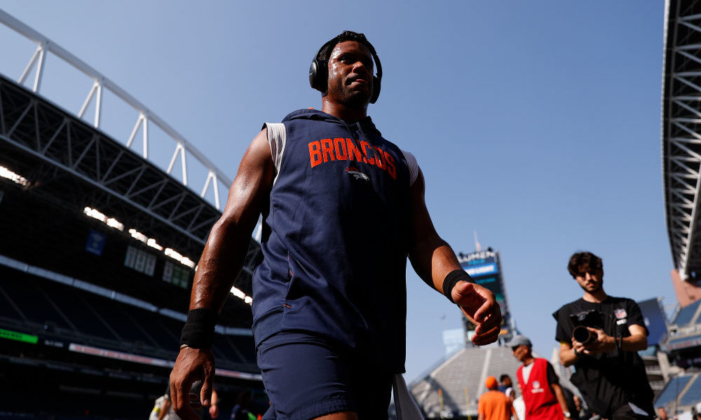 Watch: Russell Wilson booed multiple times by Seattle crowd in his return